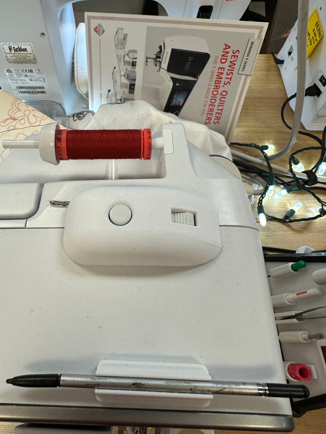 .7 series knob & bobbin winder protector set White – Bernina Jeff