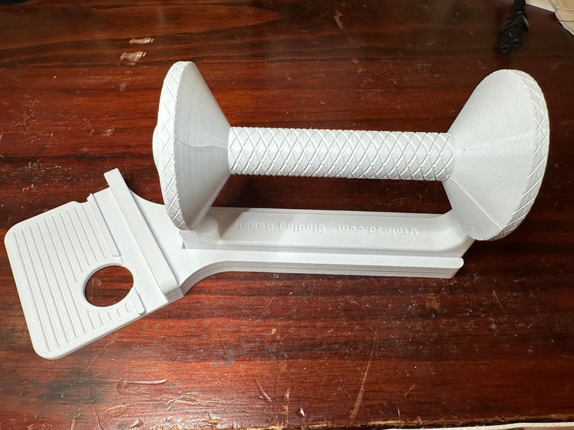 .Binding Bobbin holds and rolls binding couching cords – Bernina Jeff